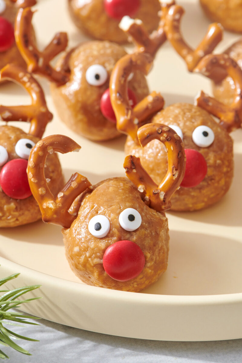 Healthy No-Bake Reindeer Bites - Weelicious